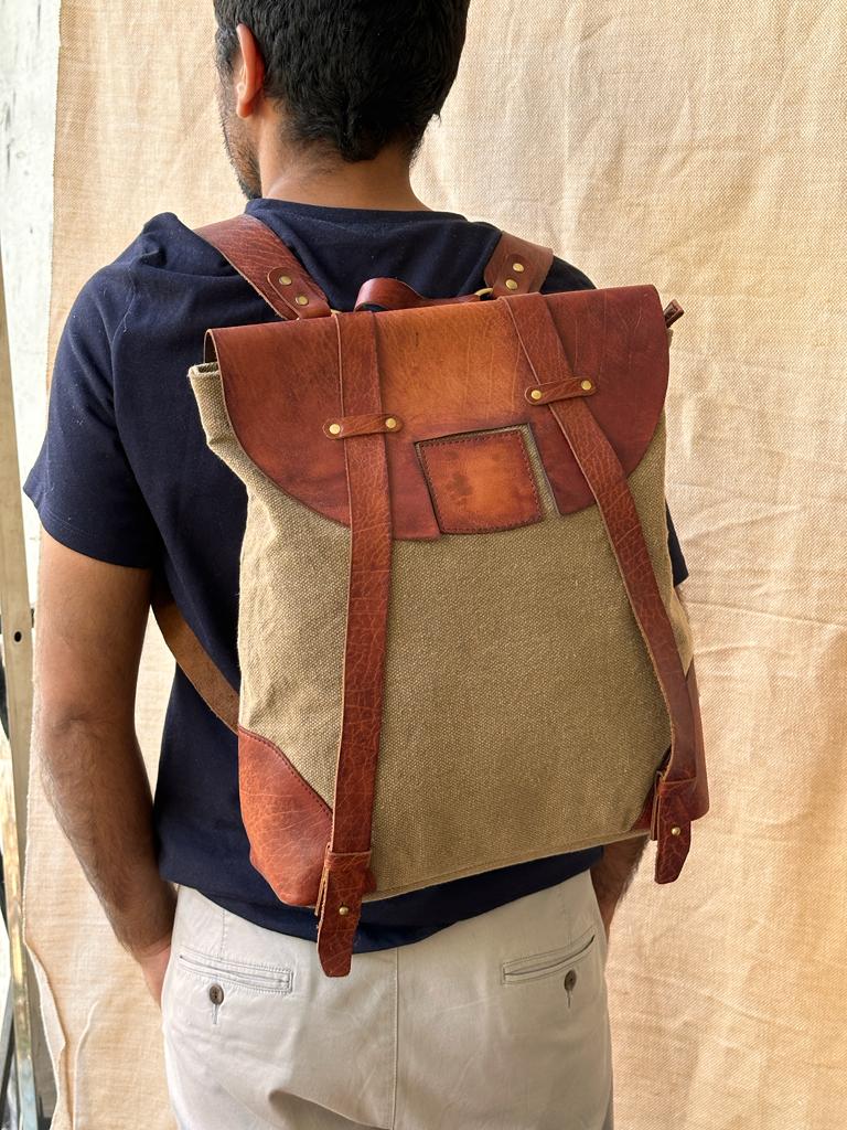 Unisex Canvas backpack with Handstained leather Trims – sonesexport